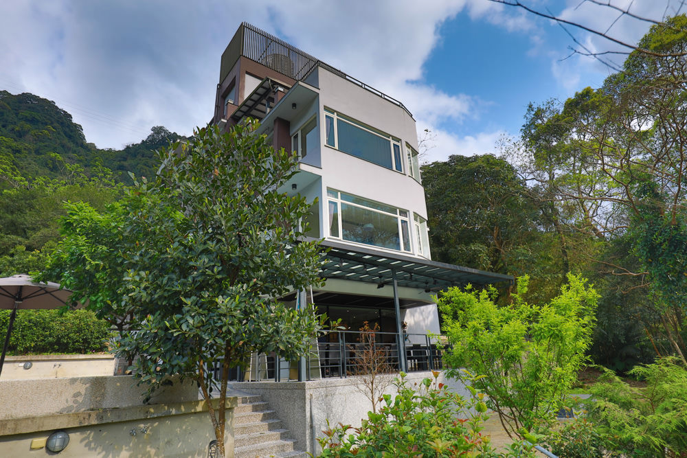 新北烏來溫泉住宿｜烏來足立司拉Sla Ulay溫泉會館、梯田溫泉背包客旅店、寵物友善飯店民宿、房間私人湯屋 – 洛基小聿媽