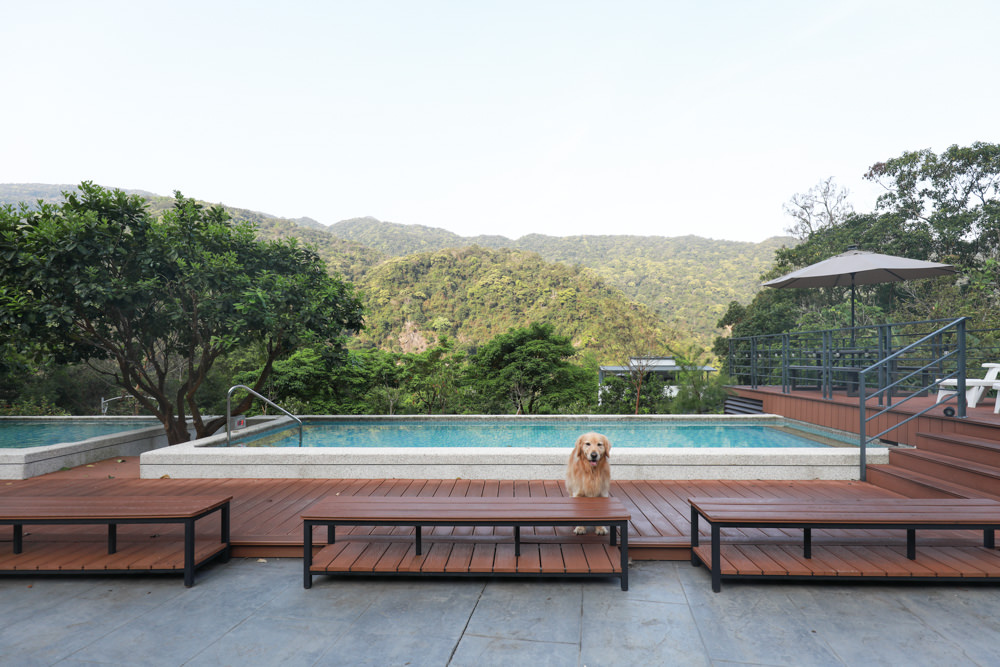 新北烏來溫泉住宿｜烏來足立司拉Sla Ulay溫泉會館、梯田溫泉背包客旅店、寵物友善飯店民宿、房間私人湯屋 – 洛基小聿媽