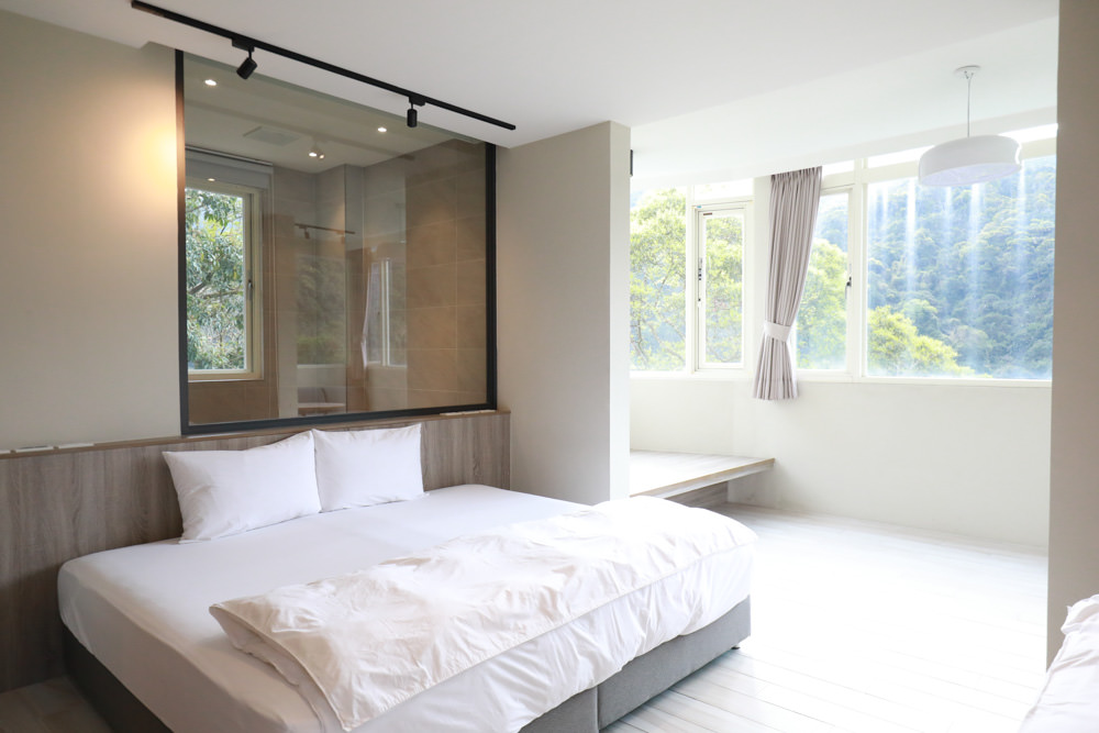 新北烏來溫泉住宿｜烏來足立司拉Sla Ulay溫泉會館、梯田溫泉背包客旅店、寵物友善飯店民宿、房間私人湯屋 – 洛基小聿媽