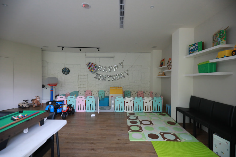 新北烏來溫泉住宿｜烏來足立司拉Sla Ulay溫泉會館、梯田溫泉背包客旅店、寵物友善飯店民宿、房間私人湯屋 – 洛基小聿媽