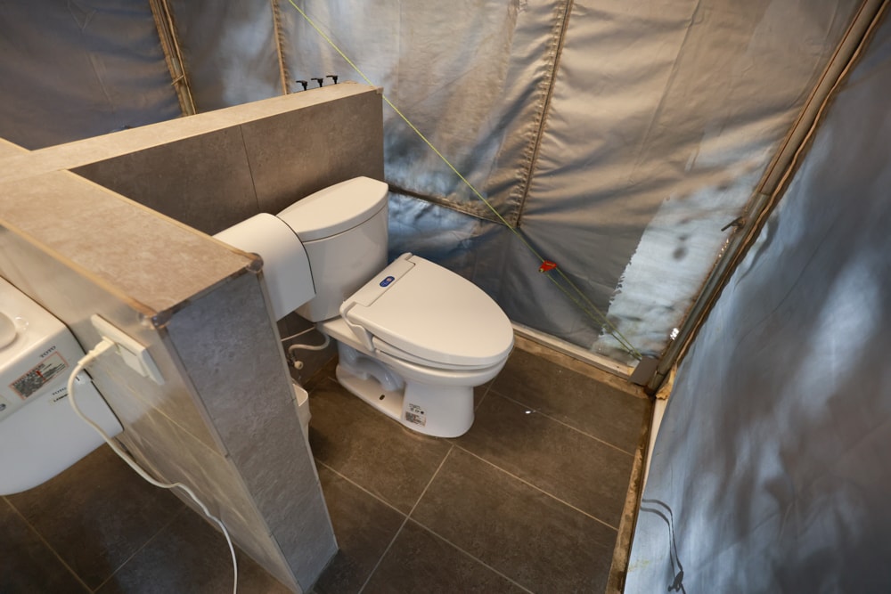 LAPOPO 拉波波村｜基隆豪華露營。一泊三食免裝備、獨立衛浴＋峽谷生態導覽＋寵物友善露營 – 洛基小聿媽